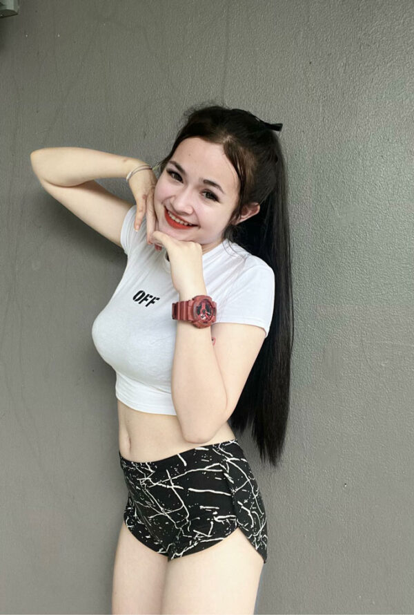 น้องแองจี้ สาวสวยลูกครึ่ง ดาว Tiktok