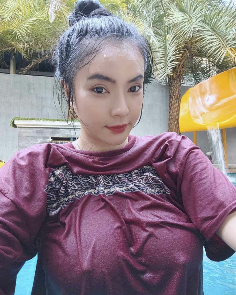 น้องกล้วยแขก นางแบบสุดเร้าร้อน Onlyfans